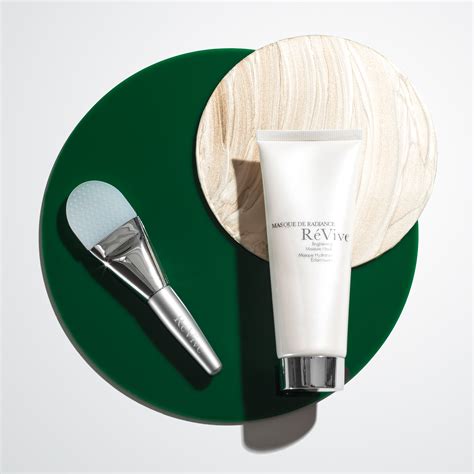 JOYCE Just In For Fall Your New Spa Worthy Brightening Moisture