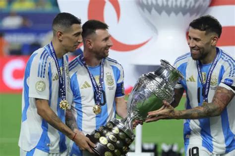 La pelea de Messi y Mbappé que solo los fotográfos captaron