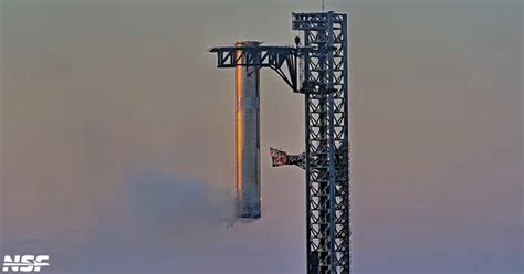 스페이스x 슈퍼헤비 로켓 젓가락 팔로 잡는 착륙 첫 성공