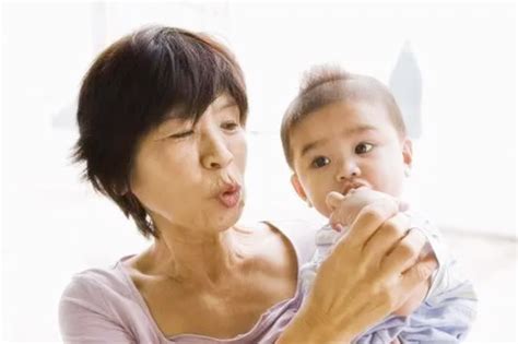 婴儿舌头短有什么影响（贵人开口迟） 幼儿百科 魔术铺