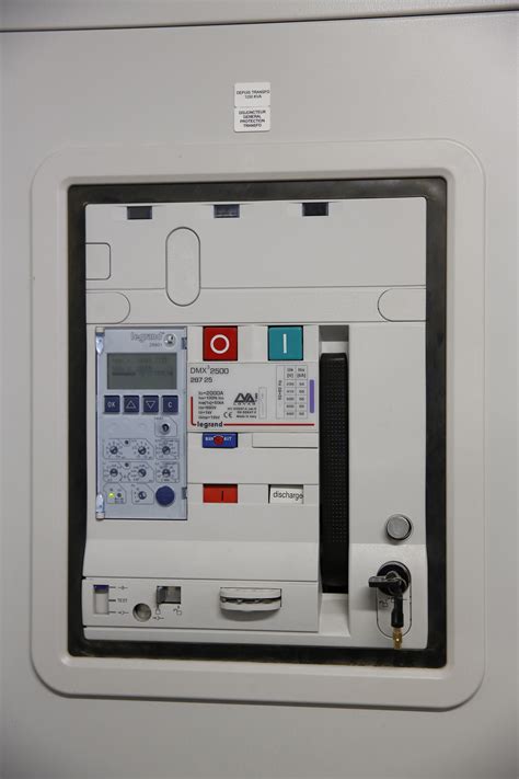 Dmx Air Circuit Breaker Dmx Lcu Ka Draw Out Version P