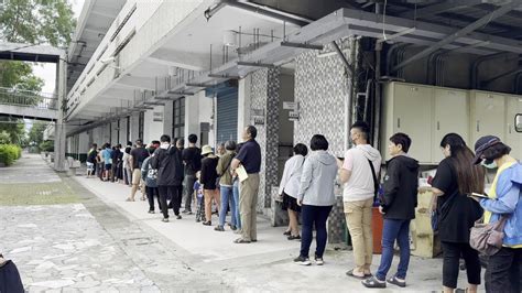 當年領民進黨五倍卷的時候，多少花蓮人在那邊大罵超商登記不方便、不會用，罵民進黨印製券浪費錢主張要發現金，但這些罵人的花蓮人，今天