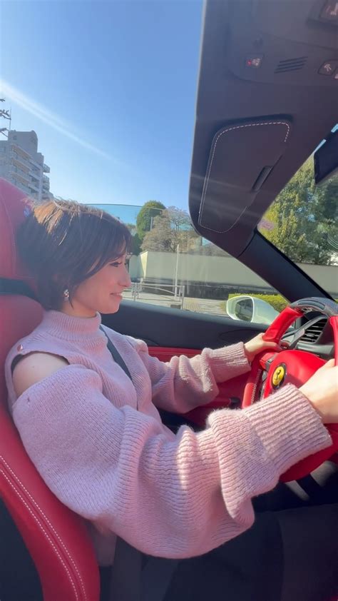 スーパーカーお姉さん🚗 Ferrari 488 Spider🕷️💥 ノーマルマフラーのサウンドだよ💁‍♀️🌸 ———————————— ⭐
