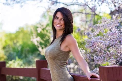 Jenny Dell Bio Instagram Feet Age Body Measurements Salary