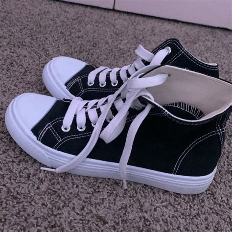 Forever 21 Shoes Off Brand Converse But The Only Difference Is Its Missing The Converse Logo