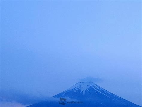 お疲れさまです。 19時の富士山です。 山梨県富士吉田市 カフェ ウェザーニュース