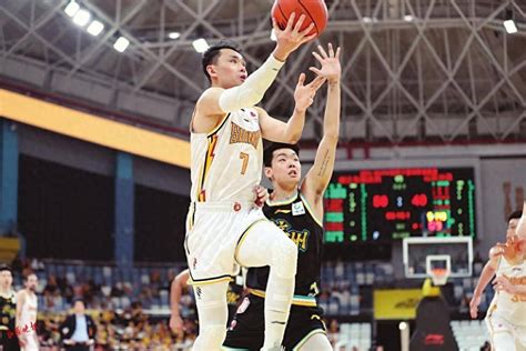 山西男篮季后赛首场输给老对手 4月13日我们红灯笼主场见 山西队 广厦队 比赛