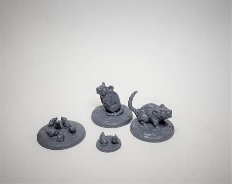 Resin Giant Rats And Swarm 32mm Miniature Dnd Miniature Etsy