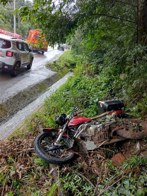 CARRO E MOTO COLIDEM NA SC 355 EM FRAIBURGO LEBON RÉGIS ONLINE