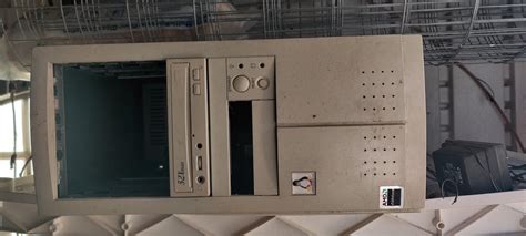 What Is This Computer I Found It I Think Its From The 90s To 2000s
