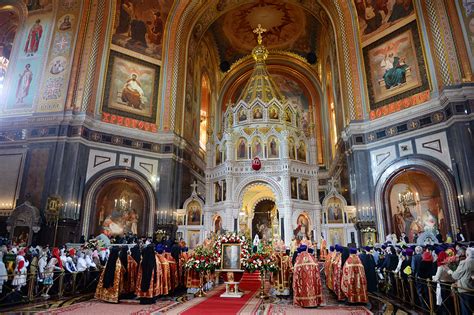 Primate Of Russian Church Celebrates Paschal Great Vespers At Cathedral