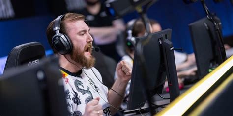 Team Spirit Mouz Прогноз и ставки на матч Cs2 20 февраля 2024 года