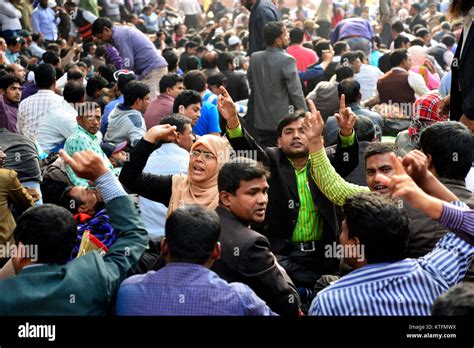 Dhaka Bangladesh 24th Dec 2017 Primary Trained Assistant Teachers Shouting Slogan On The