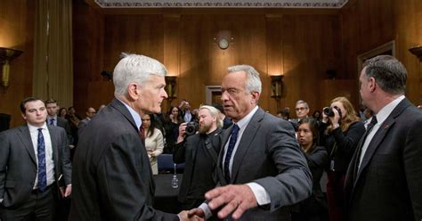 Top Vaccine Regulator Quits But Louisianas Bill Cassidy Says Rfk Jr