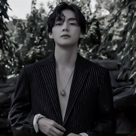 Пин от пользователя Jacky на доске Taehyung Красивые мужчины Чанель Мужчины