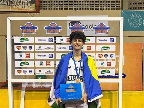Atleta Da Base Do Botafogo Jovem De Quissamã é Espelho Para Novos