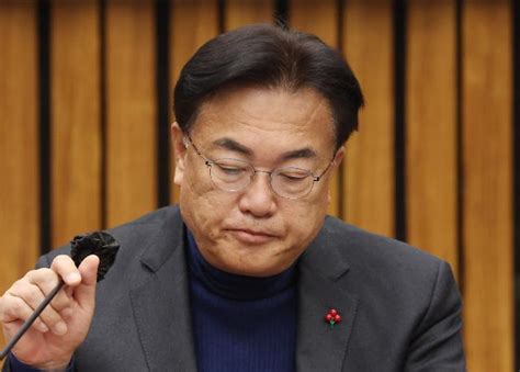 與 전국위 당원투표 100 개정안 의결의장에 이헌승 아주경제