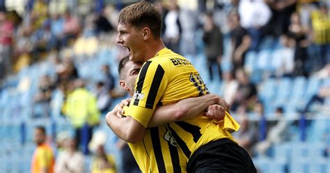 Het Woord Is Nu Aan Coley Parry Met Miljoeneninjectie Selectie Vitesse