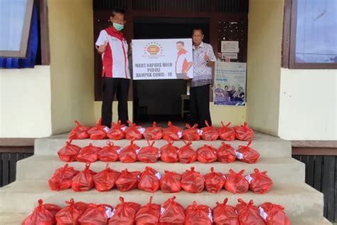 Majelis Adat Budaya Tionghoa Kapuas Hulu Bagi Kurma Dan Sembako