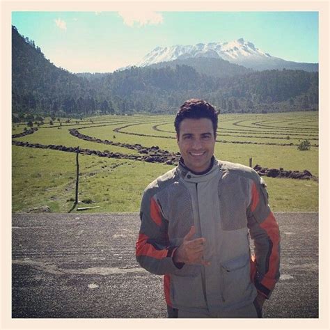 Pin De Erika Ferlim Em Fernando Mendiola Atrizes Ator Recordações