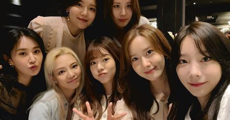 N샷 간만에 뭉친 소녀시대 태연→윤아 결혼 축하 위해 완전체 모임