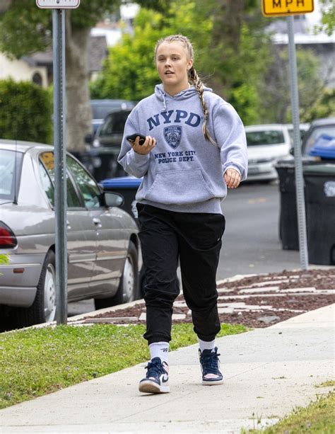 Jojo Siwa Takes A Stroll Before Dance Rehearsal 05012025 • Celebmafia