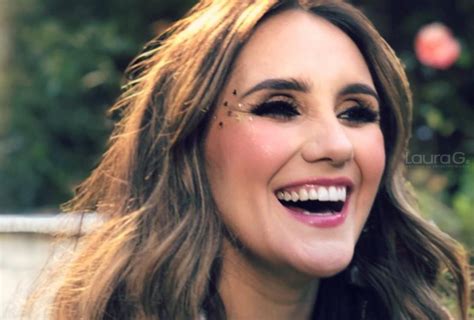 Dulce María Acumula Miles De Likes Por Foto Al Natural En Bikini