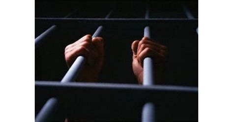 Седем въоръжени затворници избягали от албански затвор