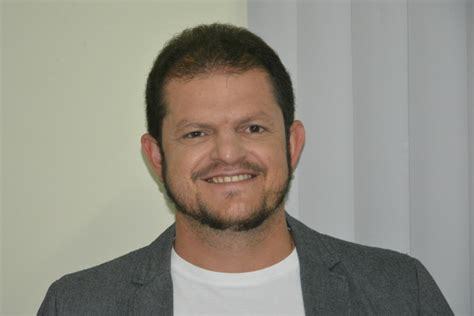 Política Baiana Prefeito Quinho Se Prepara Para Concorrer à