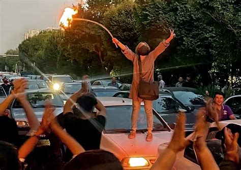 قتل مهسا امینی مردان چگونه با جنبش زنان همراه می‌‌شوند؟