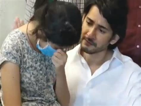 Watch Mahesh Babu Consoling Heartbroken Sitara