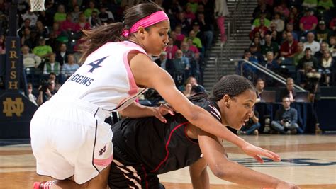 Womens Top 25 Roundup No 2 Uconn Escapes No 3 Notre Dame Cruises