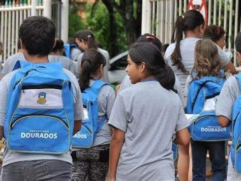 Sem Material 30 Mil Alunos Voltam às Aulas Em Escolas Municipais