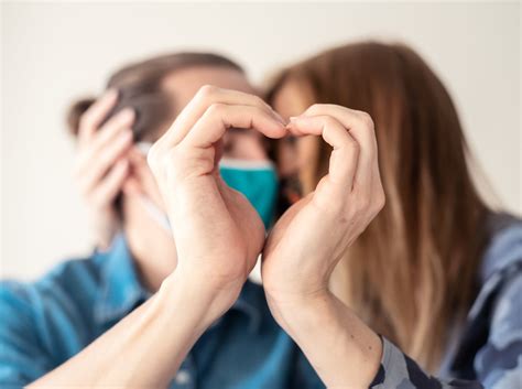 Sex Bans Socially Distanced Dates And Zumping How 2020 Transformed