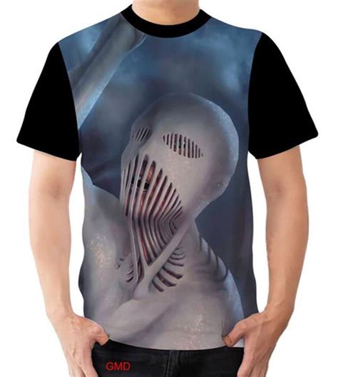 Camiseta Camisa Titan Martelo De Guerra Anime Aot Dias No Estilo
