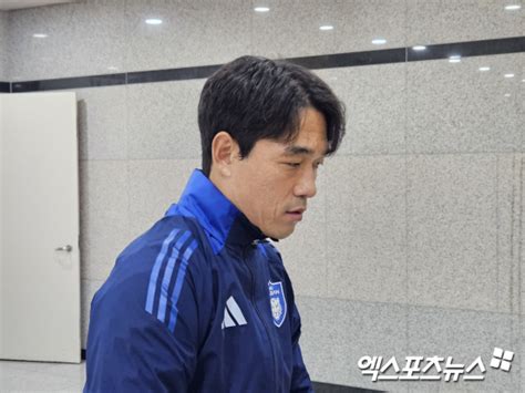서울과 은퇴 경기 박주영은 고개 저었다 은퇴한다는 말 어려워내가 멈추면 그게 은퇴 현장인터뷰