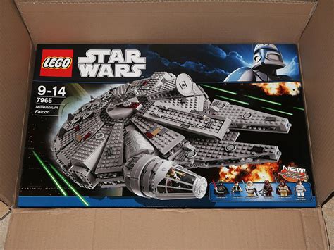 LEGO 7965 Millennium Falcon