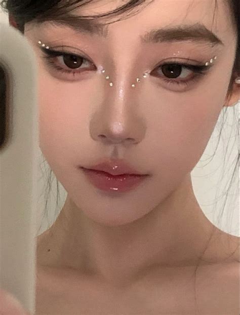 Pin En 美妝 En 2024 Maquillaje De Ojos Asiáticos Maquillaje De Ojos