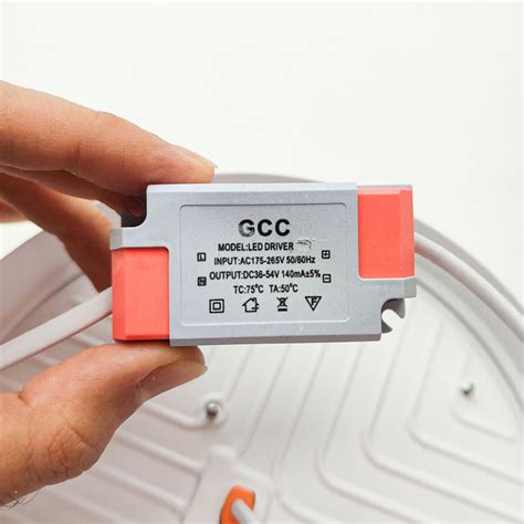 قیمت و خرید پنل ال ای دی 30 وات پرتو درخشان مدل فول لایت طرح روکار گرد