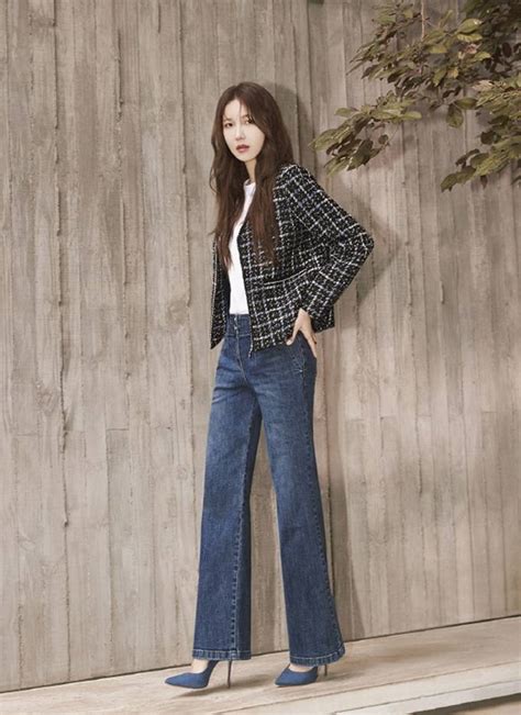 패션엔 이지아 이젠 가을 속으로 감각적 스타일의 미니멀 가을룩