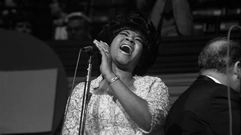Aretha Franklin Era Espiada Por El Fbi Por Sus Actitudes Extremistas
