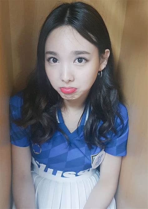 😀cute Phô Mai Que😀 😄em út Fake😄 Im Nayeon Twice Uyênnn