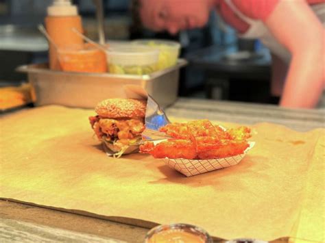 Bludorns New Fried Chicken Restaurant Chicky Boy Is A Hit In Houston