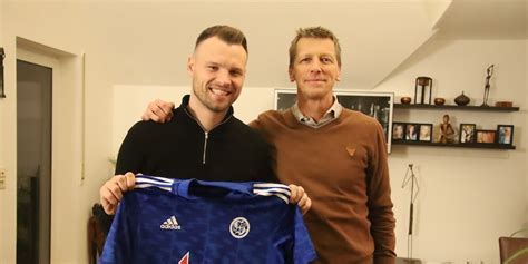 Fußball Vfl Bastian Bothner Unterstützt Thomas Dietsche Vfl Sindelfingen 1862 E V