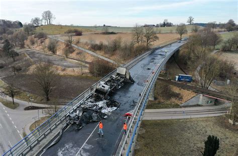 Bad Waldsee Brücke nach tödlichem Unfall auf B30 wieder frei Baden