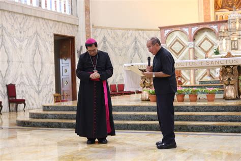 EL ARZOBISPO DE SAN SALVADOR REALIZA SU VISITA PASTORAL EN DON RÚA