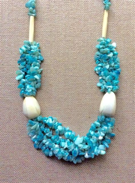 Vintage Ivory Shell Necklace Gem