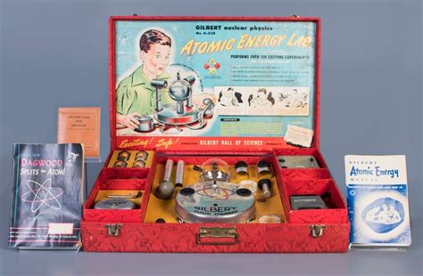 کیت آزمایشگاه انرژی هسته ای خطرناک ترین اسباب بازی جهان عکس
