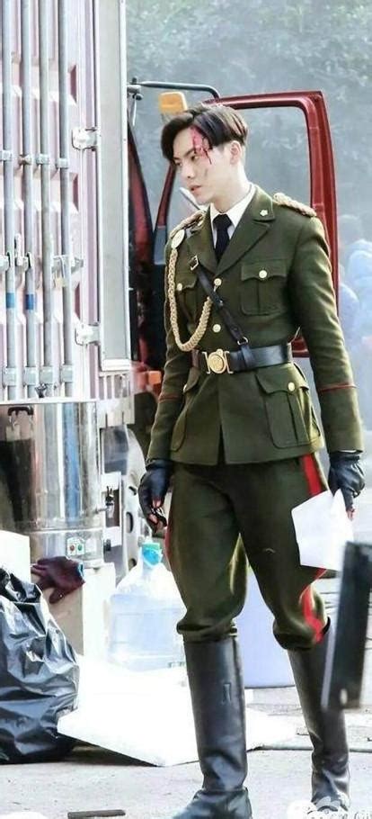 陳偉霆李易峰王俊凱易烊千璽鹿晗，誰才是真正的男「腰」精？ 每日頭條