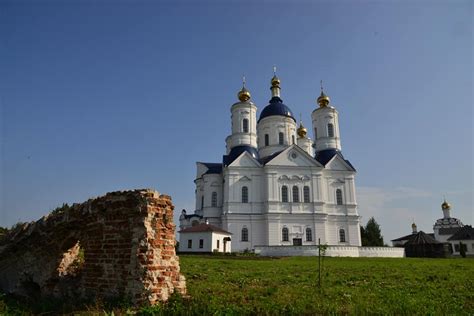 Храм преподобного Серафима Саровского города Сумгаита 26 апреля Антипасха Фомино